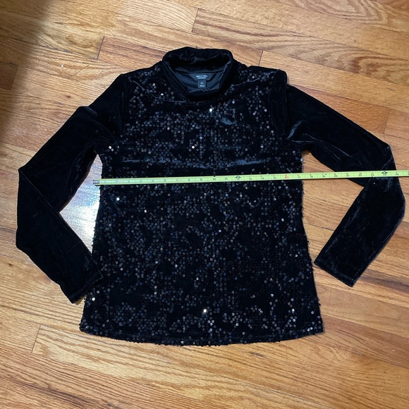 Simply Vera Vera Wang | Tops | Simply Vera Wang Velvet Sequin Mock ...